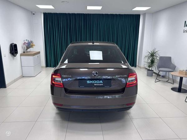 Brown Skoda Octavia 2020 in Vilnius, with an engine capacity of 1.50 L and mileage of 85 thousand km for 12800 €, photo 6 on AUTOMOTO.COM.LV