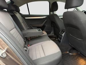Brūns Skoda Octavia 2020 Pērnava, ar dzinēja tilpumu 1.00 L un nobraukumu 108 tūkst. km par 11900 €, foto 8 vietnē AUTOMOTO.COM.LV