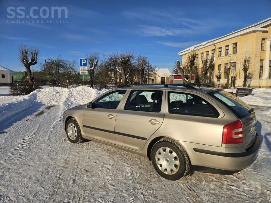Brown Skoda Octavia 2006 in Gulbene, with an engine capacity of 1.60 L and mileage of 214 thousand km for 2800 €, photo 5 on AUTOMOTO.COM.LV