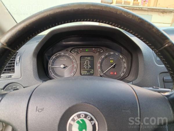 Brūns Skoda Octavia 2006 Rīga, ar dzinēja tilpumu 2.00 L un nobraukumu 249 tūkst. km par 1700 €, foto 2 vietnē AUTOMOTO.COM.LV