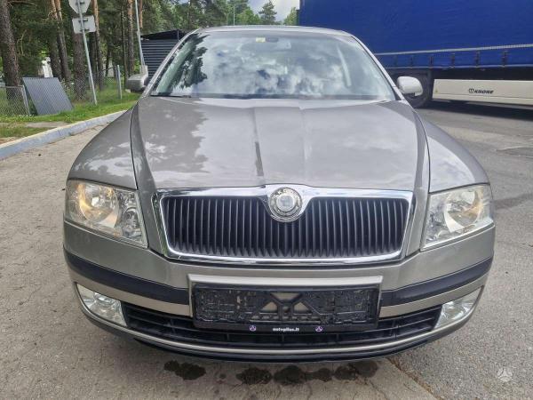 Brown Skoda Octavia 2007 in Vilnius, with an engine capacity of 1.98 L and mileage of 223 thousand km for 2850 €, photo 6 on AUTOMOTO.COM.LV