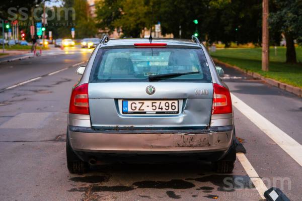 Brūns Skoda Octavia 2007 Rīga, ar dzinēja tilpumu 1.60 L un nobraukumu 447 tūkst. km par 750 €, foto 3 vietnē AUTOMOTO.COM.LV