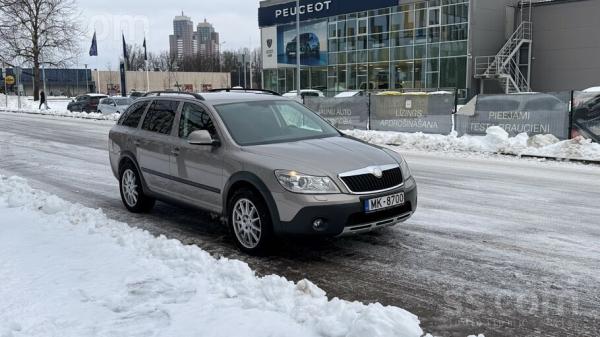 Brown Skoda Octavia 2009 in Riga, with an engine capacity of 1.80 L and mileage of 234 thousand km for 6200 €, photo 4 on AUTOMOTO.COM.LV
