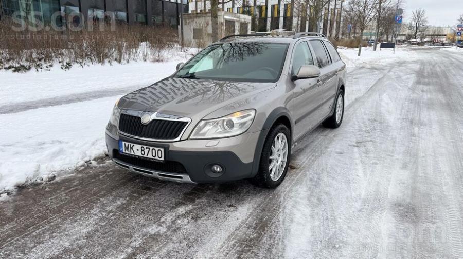 Brown Skoda Octavia 2009 in Riga, with an engine capacity of 1.80 L and mileage of 234 thousand km for 6200 €, photo 5 on AUTOMOTO.COM.LV