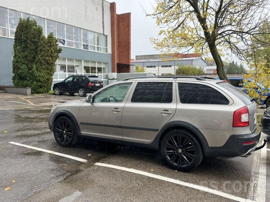 Brūns Skoda Octavia 2009 Rīga, ar dzinēja tilpumu 1.80 L un nobraukumu 256 tūkst. km par 5200 €, foto 3 vietnē AUTOMOTO.COM.LV