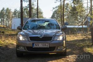 Brown Skoda Octavia 2010 in Aizkraukle, with an engine capacity of 1.80 L and mileage of 230 thousand km for 5550 €, photo 1 on AUTOMOTO.COM.LV