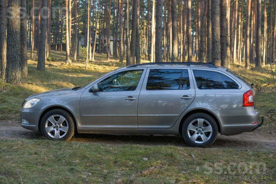 Brown Skoda Octavia 2010 in Aizkraukle, with an engine capacity of 1.80 L and mileage of 230 thousand km for 5550 €, photo 5 on AUTOMOTO.COM.LV