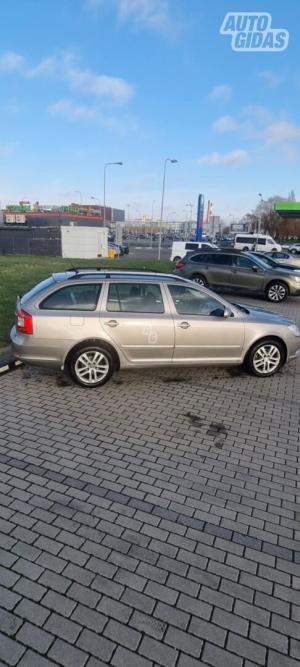 Brown Skoda Octavia 2010 in Klaipeda, with an engine capacity of 1.60 L and mileage of 315 thousand km for 3200 €, photo  on AUTOMOTO.COM.LV