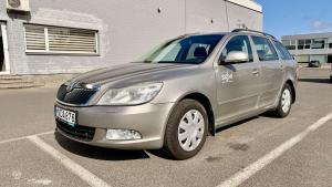 Brown Skoda Octavia 2010 in Vilnius, with an engine capacity of 1.90 L and mileage of 424 thousand km for 1900 €, photo 3 on AUTOMOTO.COM.LV