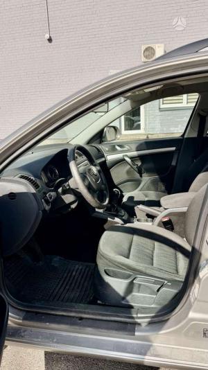 Brown Skoda Octavia 2010 in Vilnius, with an engine capacity of 1.90 L and mileage of 424 thousand km for 1900 €, photo 8 on AUTOMOTO.COM.LV