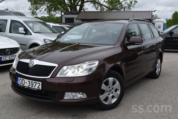 Brown Skoda Octavia 2011 in Kuldiga, with an engine capacity of 1.60 L and mileage of 0 thousand km for 5990 €, photo 1 on AUTOMOTO.COM.LV