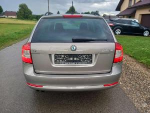 Brown Skoda Octavia 2011 in Alytus, with an engine capacity of 1.39 L and mileage of 247 thousand km for 3550 €, photo 6 on AUTOMOTO.COM.LV