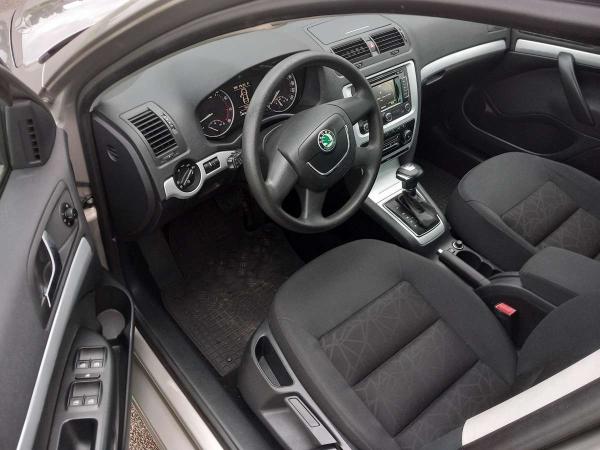 Brūns Skoda Octavia 2011 Alīta, ar dzinēja tilpumu 1.39 L un nobraukumu 247 tūkst. km par 3550 €, foto 7 vietnē AUTOMOTO.COM.LV