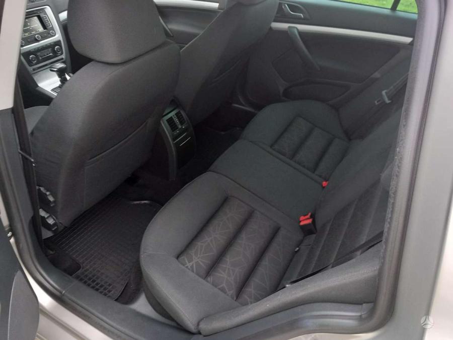 Brown Skoda Octavia 2011 in Alytus, with an engine capacity of 1.39 L and mileage of 247 thousand km for 3550 €, photo 13 on AUTOMOTO.COM.LV