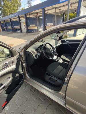 Brūns Skoda Octavia 2011 Viļņa, ar dzinēja tilpumu 1.60 L un nobraukumu 250 tūkst. km par 4000 €, foto 9 vietnē AUTOMOTO.COM.LV