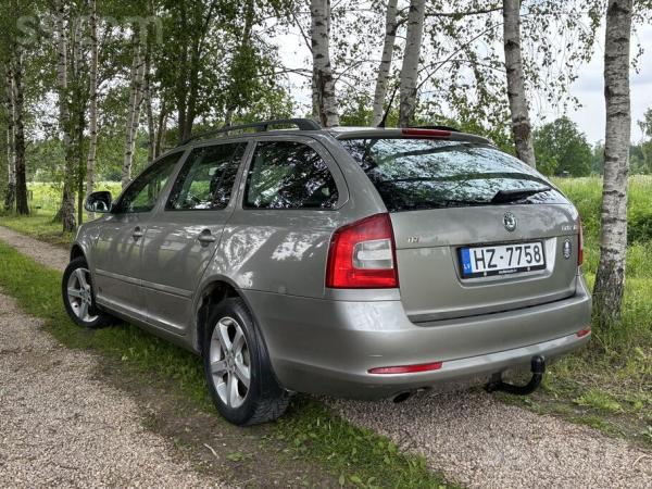 Brown Skoda Octavia 2012 in Riga, with an engine capacity of 2.00 L and mileage of 379 thousand km for 2490 €, photo 2 on AUTOMOTO.COM.LV