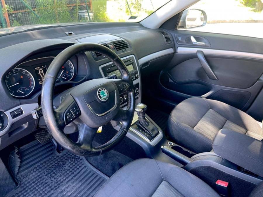 Brūns Skoda Octavia 2012 Rīga, ar dzinēja tilpumu 2.00 L un nobraukumu 0 tūkst. km par 4500 €, foto 8 vietnē AUTOMOTO.COM.LV
