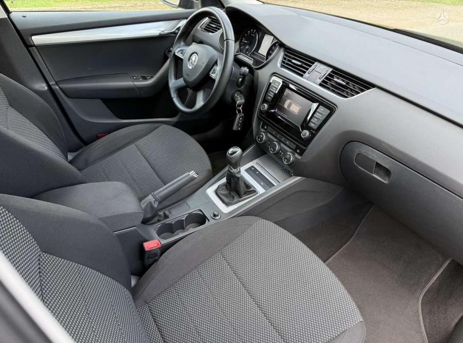 Brūns Skoda Octavia 2013 Ukmergė, ar dzinēja tilpumu 1.60 L un nobraukumu 290 tūkst. km par 4750 €, foto 8 vietnē AUTOMOTO.COM.LV