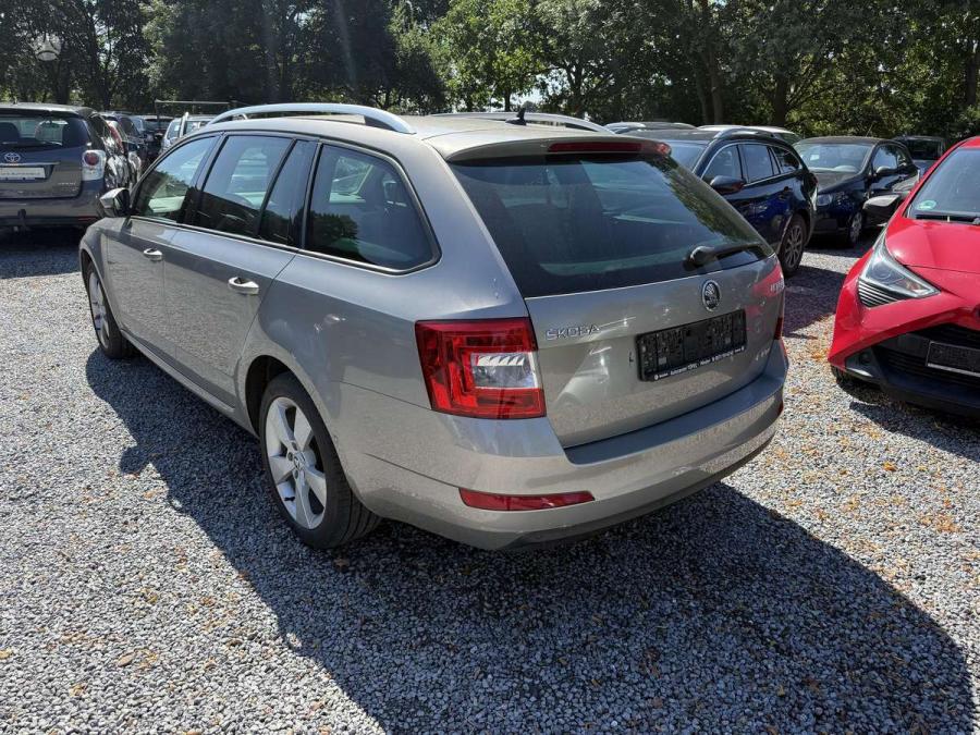 Brown Skoda Octavia 2013 in Vilkaviskis, with an engine capacity of 1.97 L and mileage of 135 thousand km for 6500 €, photo 6 on AUTOMOTO.COM.LV