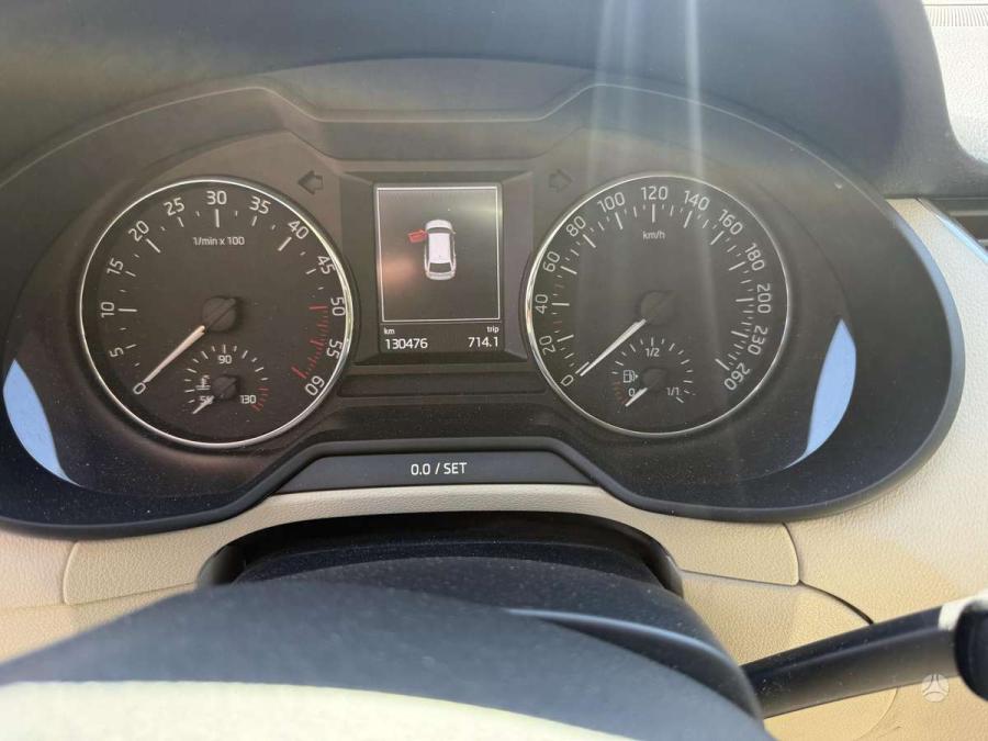 Brown Skoda Octavia 2013 in Vilkaviskis, with an engine capacity of 1.97 L and mileage of 135 thousand km for 6500 €, photo 8 on AUTOMOTO.COM.LV
