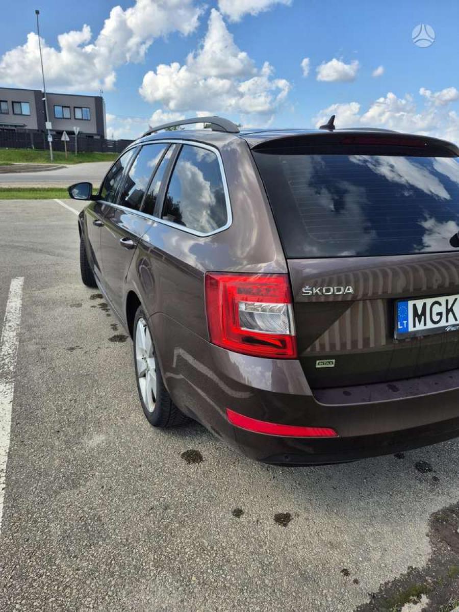 Brown Skoda Octavia 2013 in Kaunas, with an engine capacity of 1.60 L and mileage of 310 thousand km for 6150 €, photo 7 on AUTOMOTO.COM.LV