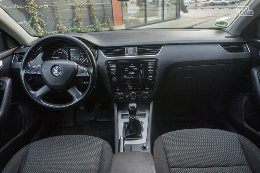 Brown Skoda Octavia 2014 in Klaipeda, with an engine capacity of 1.60 L and mileage of 360 thousand km for 3800 €, photo 12 on AUTOMOTO.COM.LV