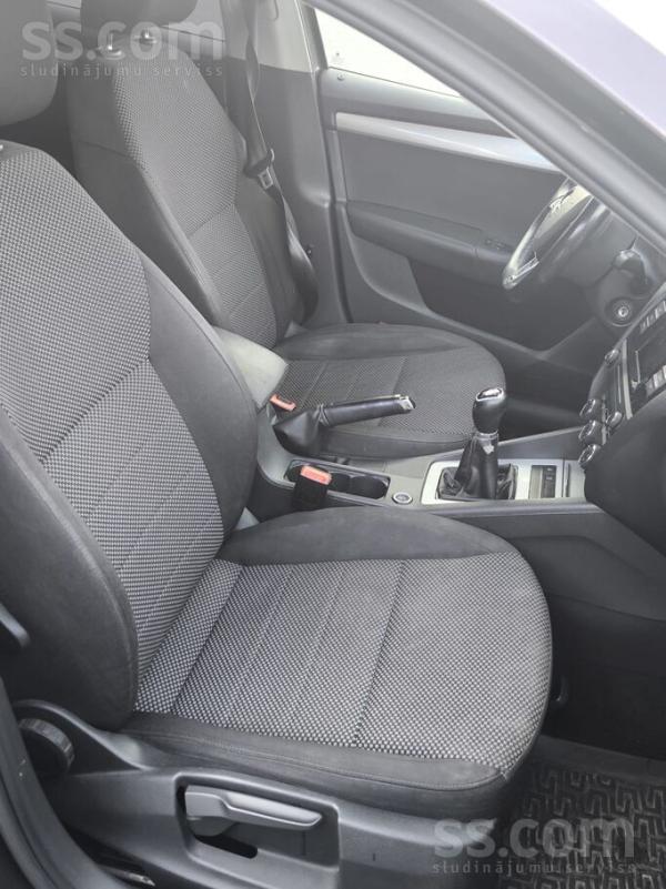 Brown Skoda Octavia 2014 in Riga, with an engine capacity of 1.60 L and mileage of 359 thousand km for 4300 €, photo 8 on AUTOMOTO.COM.LV