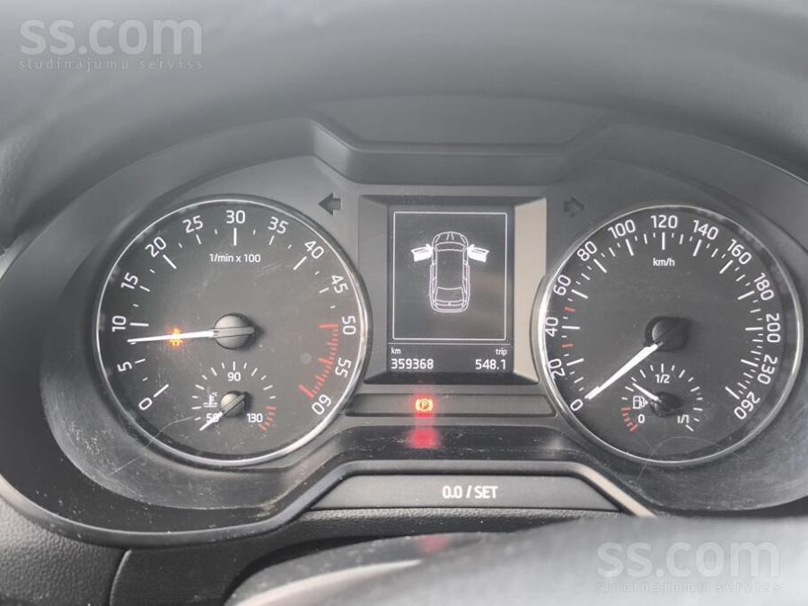 Brown Skoda Octavia 2014 in Riga, with an engine capacity of 1.60 L and mileage of 359 thousand km for 4300 €, photo 11 on AUTOMOTO.COM.LV