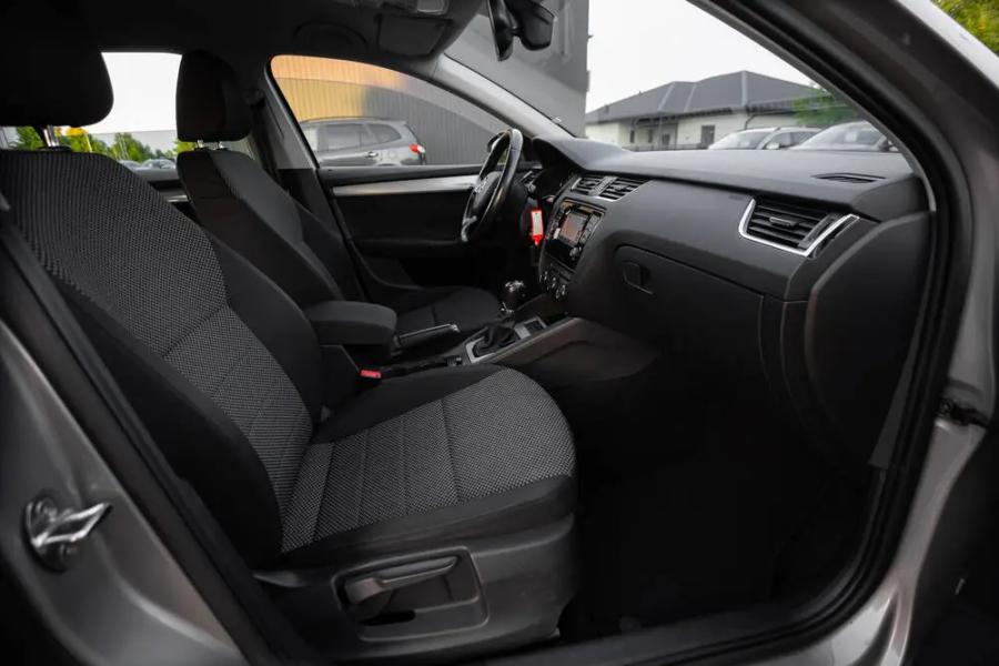 Brūns Skoda Octavia 2014 Jelgava, ar dzinēja tilpumu 1.60 L un nobraukumu 222 tūkst. km par 6500 €, foto 8 vietnē AUTOMOTO.COM.LV