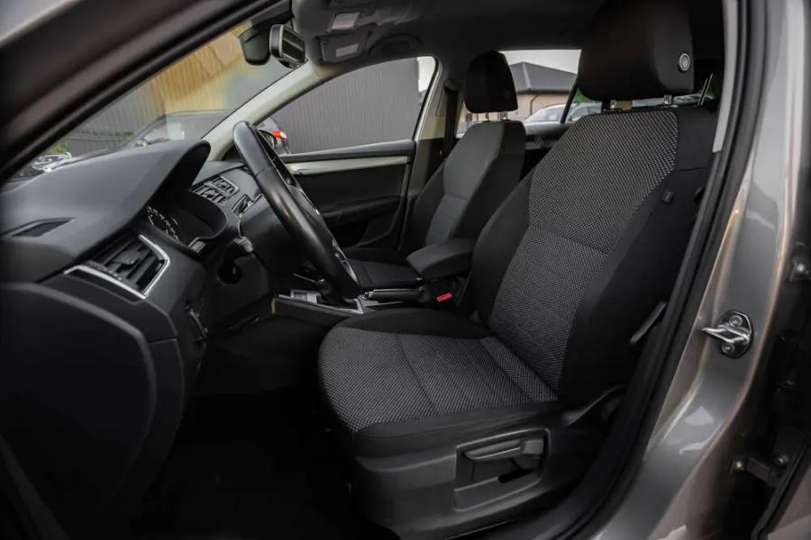 Brūns Skoda Octavia 2014 Jelgava, ar dzinēja tilpumu 1.60 L un nobraukumu 222 tūkst. km par 6500 €, foto 14 vietnē AUTOMOTO.COM.LV