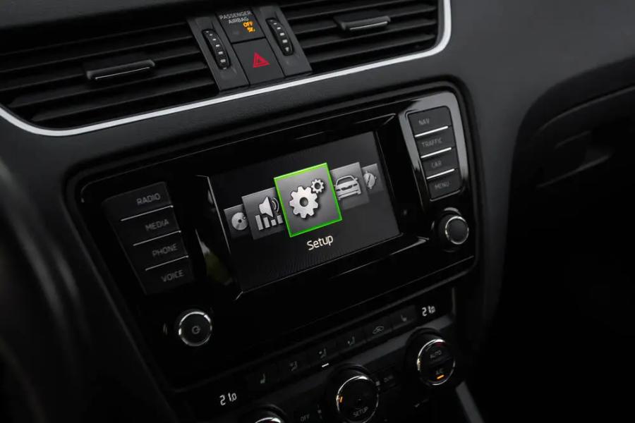 Brūns Skoda Octavia 2014 Jelgava, ar dzinēja tilpumu 1.60 L un nobraukumu 222 tūkst. km par 6500 €, foto 21 vietnē AUTOMOTO.COM.LV