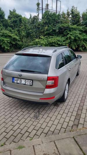 Brown Skoda Octavia 2014 in Kaunas, with an engine capacity of 1.60 L and mileage of 218 thousand km for 6300 €, photo 4 on AUTOMOTO.COM.LV