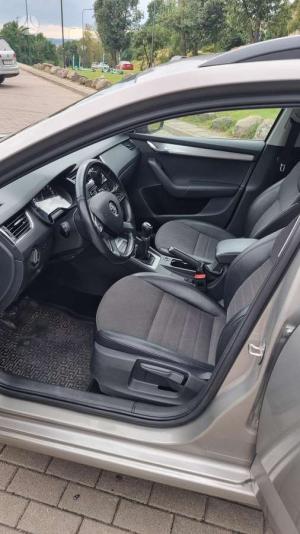 Brown Skoda Octavia 2014 in Kaunas, with an engine capacity of 1.60 L and mileage of 218 thousand km for 6300 €, photo 7 on AUTOMOTO.COM.LV