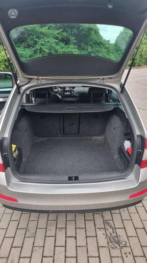 Brown Skoda Octavia 2014 in Kaunas, with an engine capacity of 1.60 L and mileage of 218 thousand km for 6300 €, photo 10 on AUTOMOTO.COM.LV