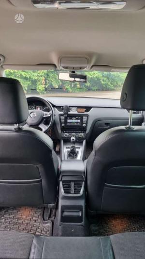 Brown Skoda Octavia 2014 in Kaunas, with an engine capacity of 1.60 L and mileage of 218 thousand km for 6300 €, photo 11 on AUTOMOTO.COM.LV