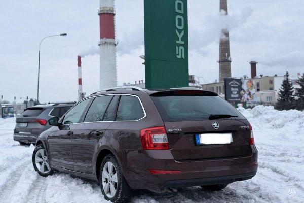 Brown Skoda Octavia 2015 in Klaipeda, with an engine capacity of 1.40 L and mileage of 328 thousand km for 5900 €, photo 8 on AUTOMOTO.COM.LV