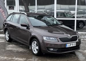 Brown Skoda Octavia 2015 in Radviliskis, with an engine capacity of 1.60 L and mileage of 283 thousand km for 6250 €, photo 4 on AUTOMOTO.COM.LV