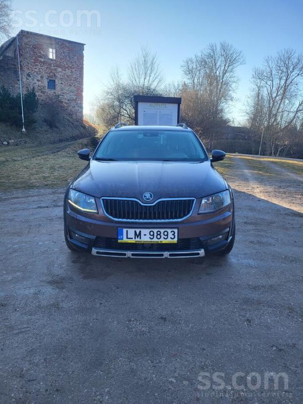 Brown Skoda Octavia 2015 in Liepaja, with an engine capacity of 2.00 L and mileage of 237 thousand km for 7900 €, photo 1 on AUTOMOTO.COM.LV