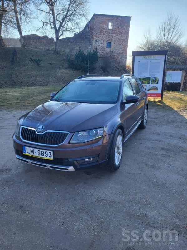 Brown Skoda Octavia 2015 in Liepaja, with an engine capacity of 2.00 L and mileage of 237 thousand km for 7900 €, photo 2 on AUTOMOTO.COM.LV