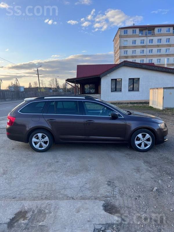 Brown Skoda Octavia 2015 in Riga, with an engine capacity of 1.60 L and mileage of 331 thousand km for 5000 €, photo 3 on AUTOMOTO.COM.LV