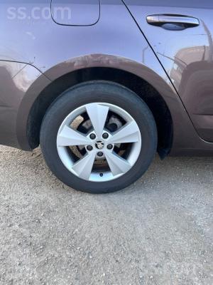 Brūns Skoda Octavia 2015 Rīga, ar dzinēja tilpumu 1.60 L un nobraukumu 331 tūkst. km par 5000 €, foto 15 vietnē AUTOMOTO.COM.LV