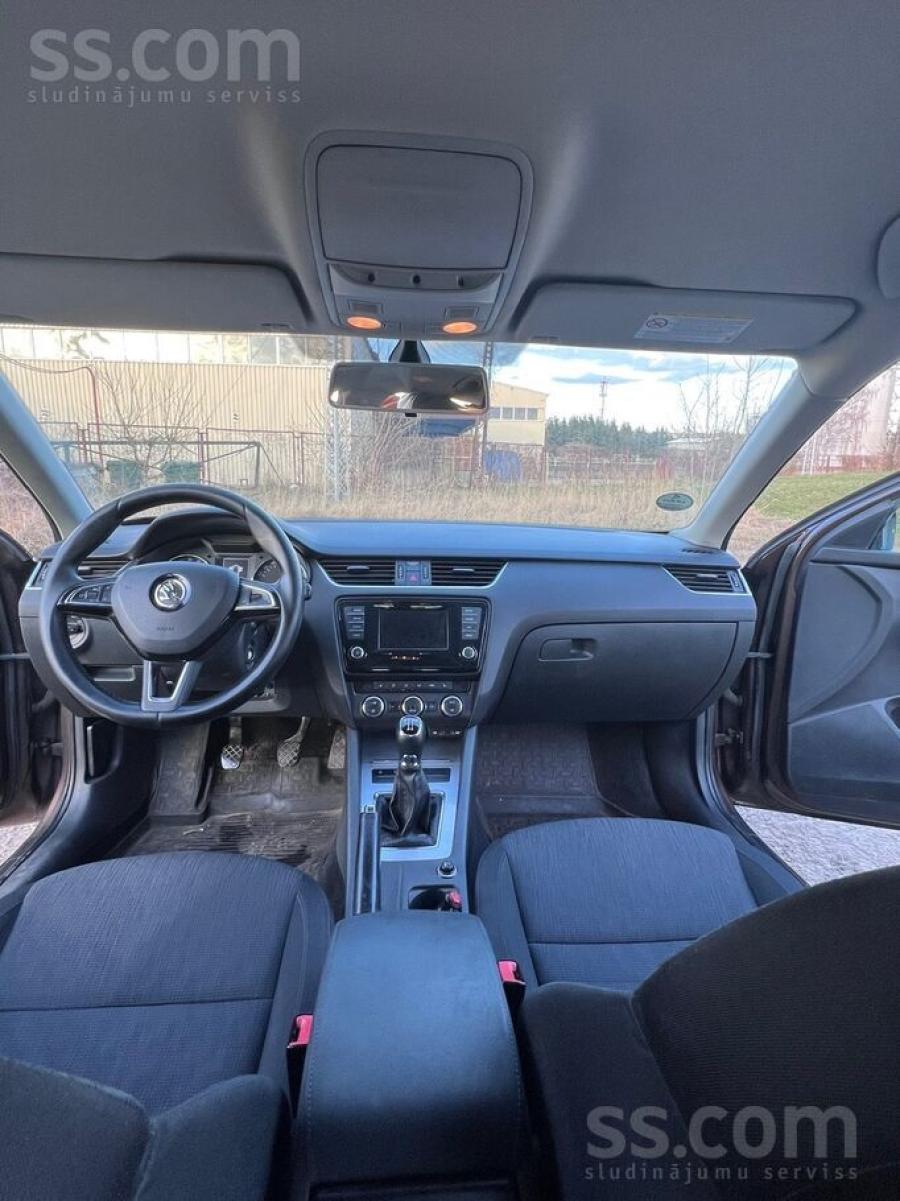 Brūns Skoda Octavia 2015 Rīga, ar dzinēja tilpumu 1.60 L un nobraukumu 331 tūkst. km par 5000 €, foto 16 vietnē AUTOMOTO.COM.LV