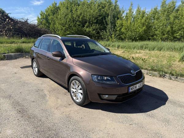 Brown Skoda Octavia 2015 in Vilnius, with an engine capacity of 1.97 L and mileage of 330 thousand km for 6400 €, photo 1 on AUTOMOTO.COM.LV