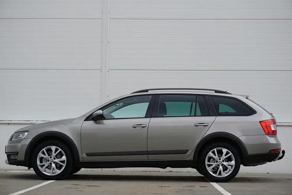 Brūns Skoda Octavia 2015 Rīga, ar dzinēja tilpumu 2.00 L un nobraukumu 234 tūkst. km par 8900 €, foto 6 vietnē AUTOMOTO.COM.LV