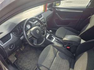 Brown Skoda Octavia 2015 in Vilnius, with an engine capacity of 1.60 L and mileage of 260 thousand km for 4000 €, photo 8 on AUTOMOTO.COM.LV