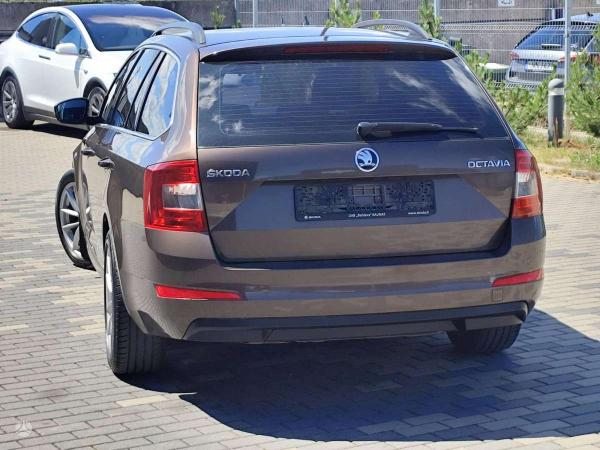Brown Skoda Octavia 2015 in Siauliai, with an engine capacity of 1.60 L and mileage of 190 thousand km for 5400 €, photo 6 on AUTOMOTO.COM.LV