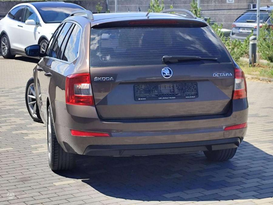 Brūns Skoda Octavia 2015 Šauļi, ar dzinēja tilpumu 1.60 L un nobraukumu 190 tūkst. km par 5400 €, foto 7 vietnē AUTOMOTO.COM.LV