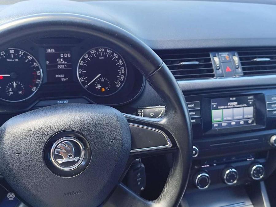 Brūns Skoda Octavia 2015 Šauļi, ar dzinēja tilpumu 1.60 L un nobraukumu 190 tūkst. km par 5400 €, foto 13 vietnē AUTOMOTO.COM.LV