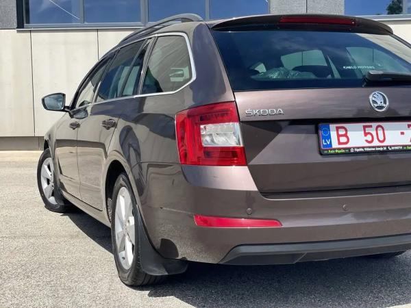 Brūns Skoda Octavia 2015 Sigulda, ar dzinēja tilpumu 1.60 L un nobraukumu 332 tūkst. km par 4790 €, foto 8 vietnē AUTOMOTO.COM.LV