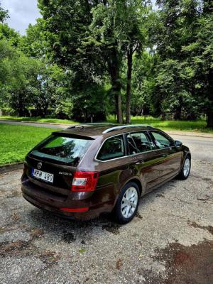 Brūns Skoda Octavia 2015 Viļņa, ar dzinēja tilpumu 1.97 L un nobraukumu 330 tūkst. km par 5500 €, foto 5 vietnē AUTOMOTO.COM.LV
